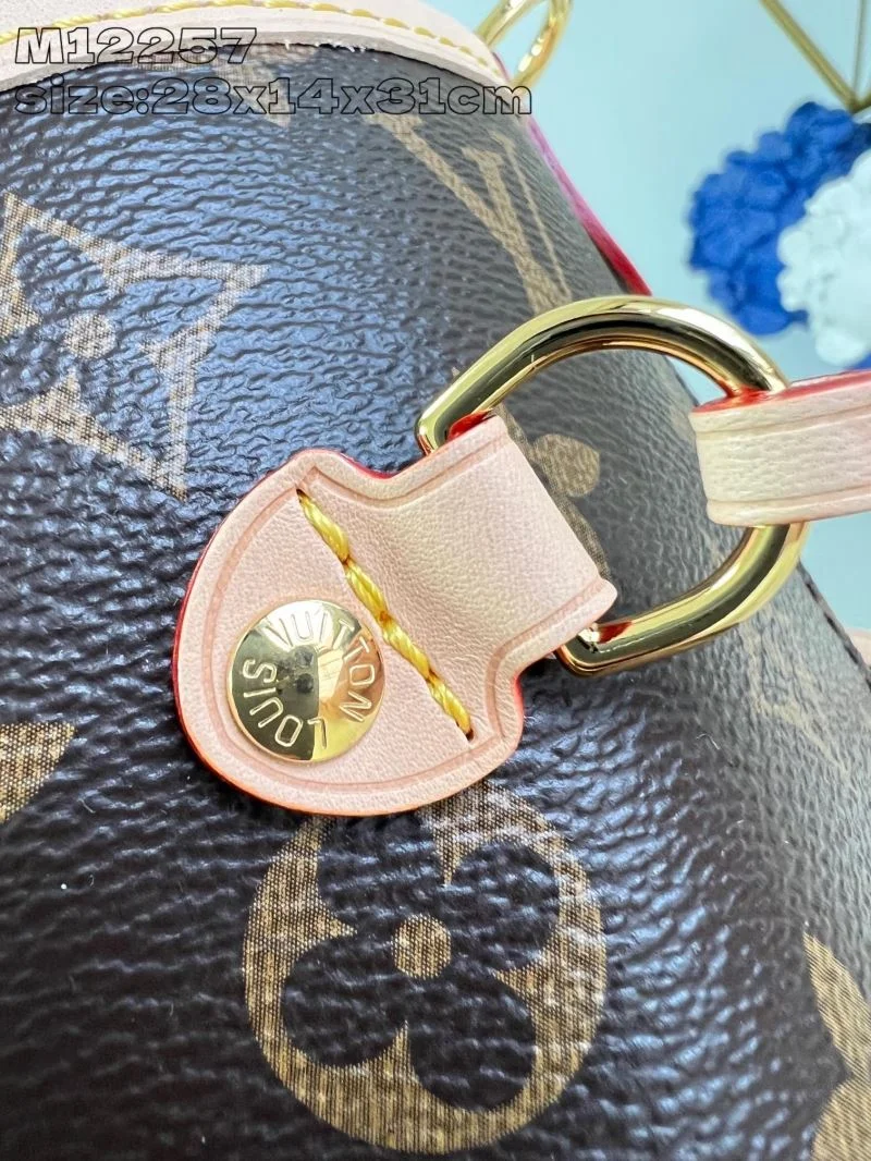 Discounted Louis Vuitton Shopping Bags