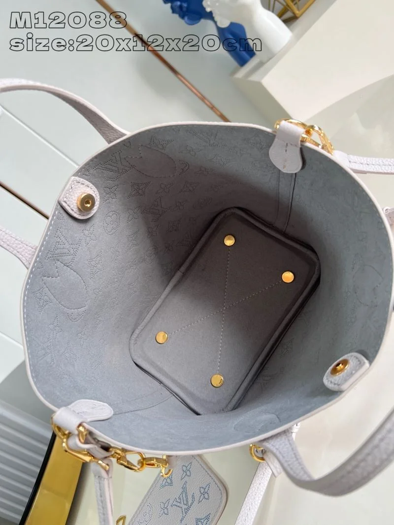 Bargain Louis Vuitton Shopping Bags