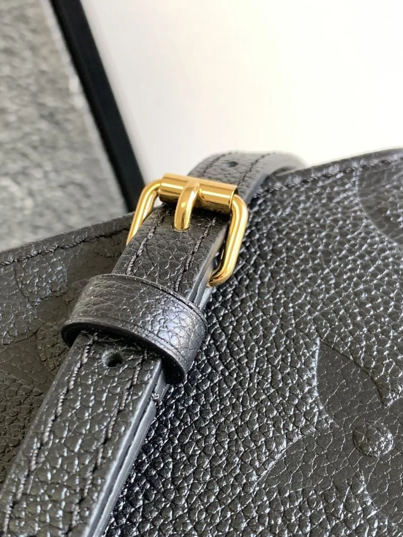 Low-cost Louis Vuitton Shopping Bags