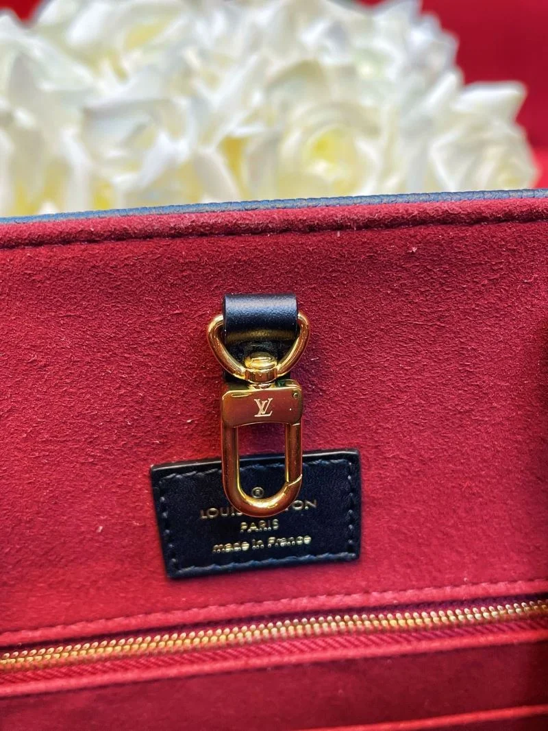 Mirror quality Louis Vuitton Shopping Bags