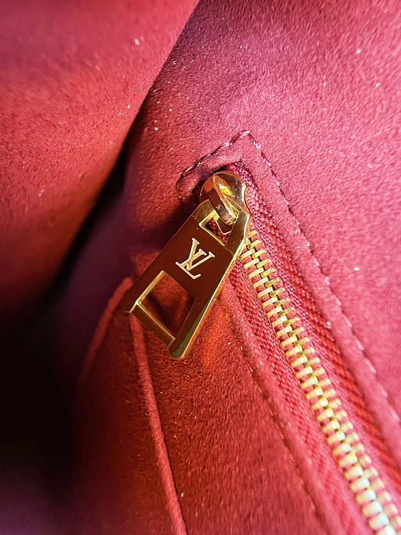 Mirror quality Louis Vuitton Shopping Bags