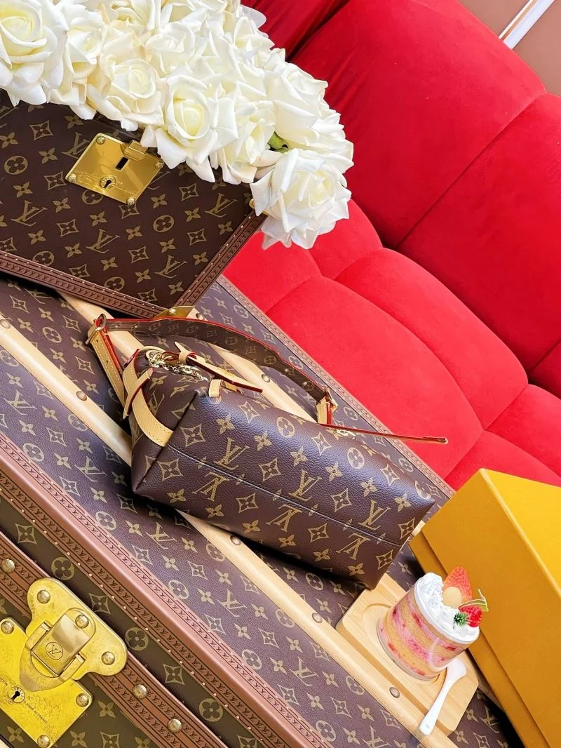 Economical Louis Vuitton Shopping Bags