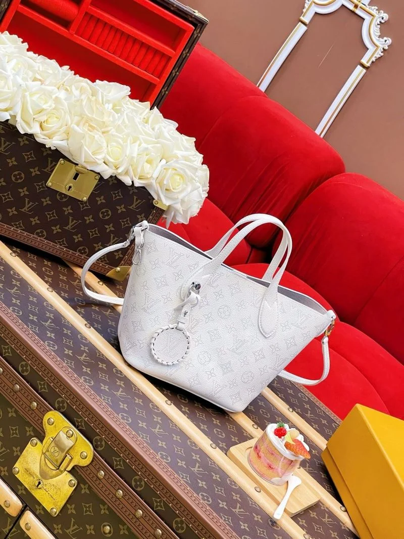 Reasonably priced Louis Vuitton Shopping Bags