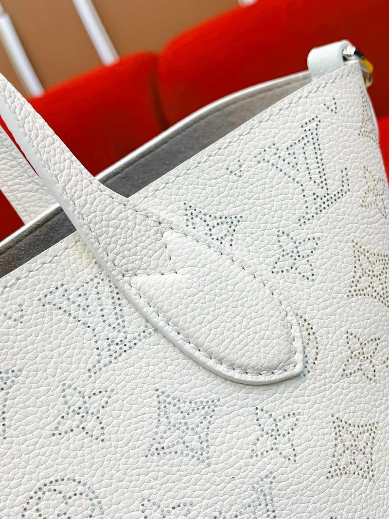 Reasonably priced Louis Vuitton Shopping Bags