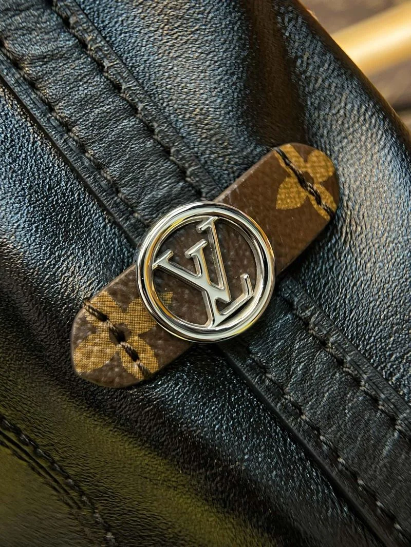 Economical Louis Vuitton Shopping Bags