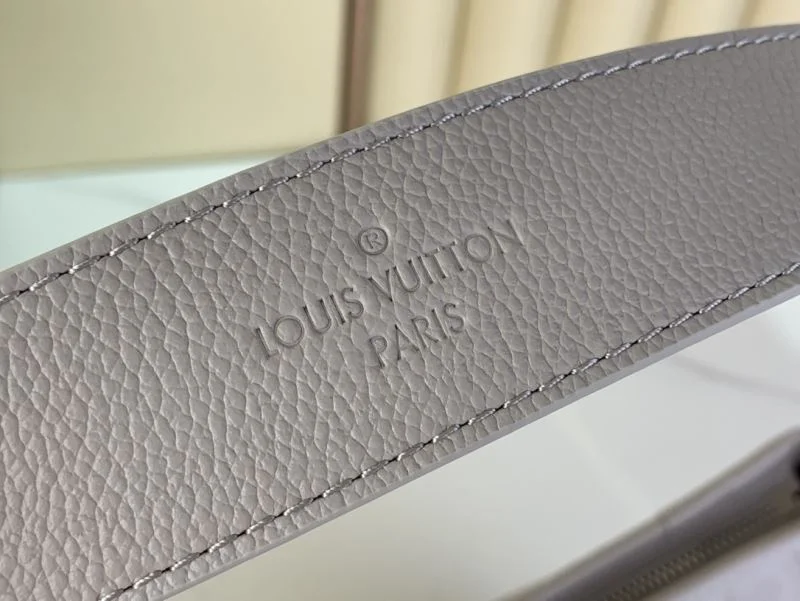 Exact replica Louis Vuitton Shopping Bags
