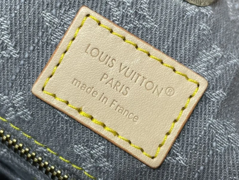 Top mirror Louis Vuitton Shopping Bags