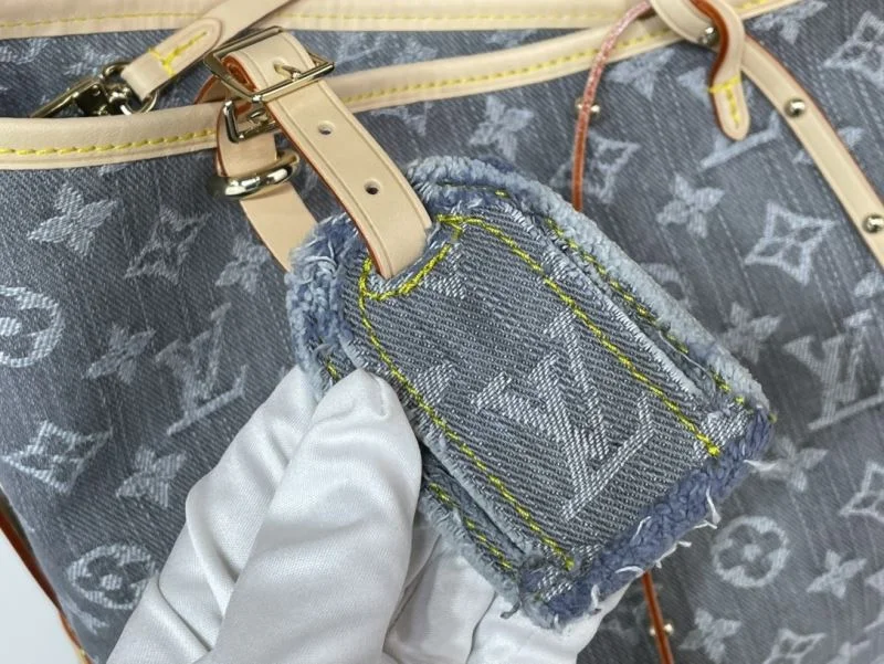 Top mirror Louis Vuitton Shopping Bags