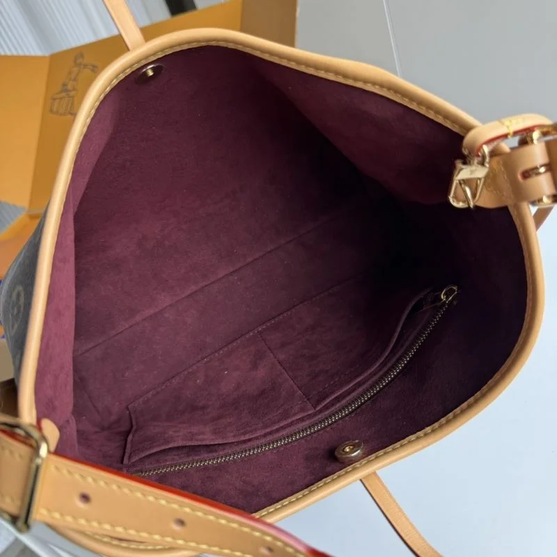 Low-cost Louis Vuitton Shopping Bags
