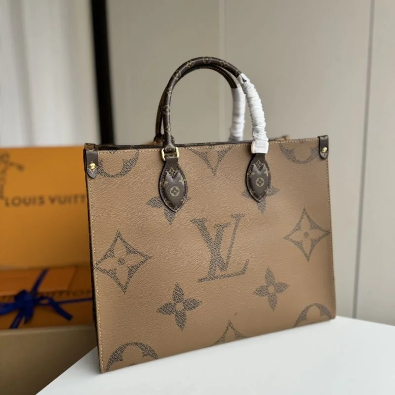 Indistinguishable Louis Vuitton Shopping Bags