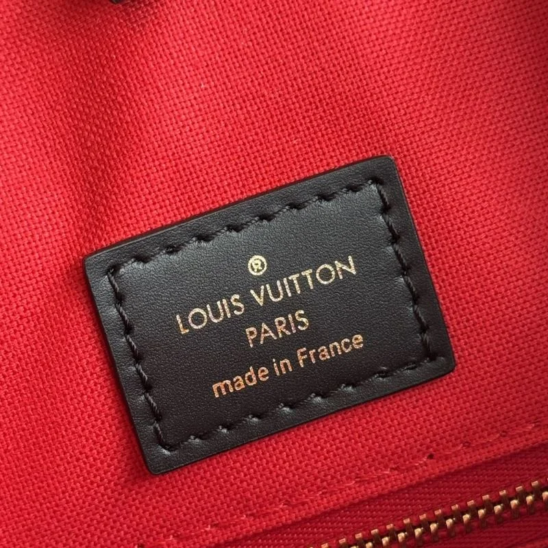 Indistinguishable Louis Vuitton Shopping Bags