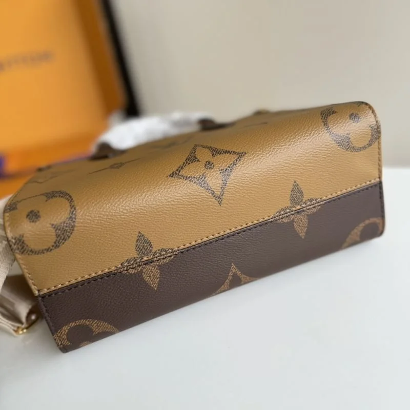 Exact replica Louis Vuitton Shopping Bags