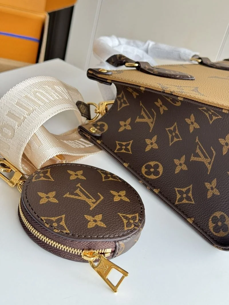 Exact replica Louis Vuitton Shopping Bags