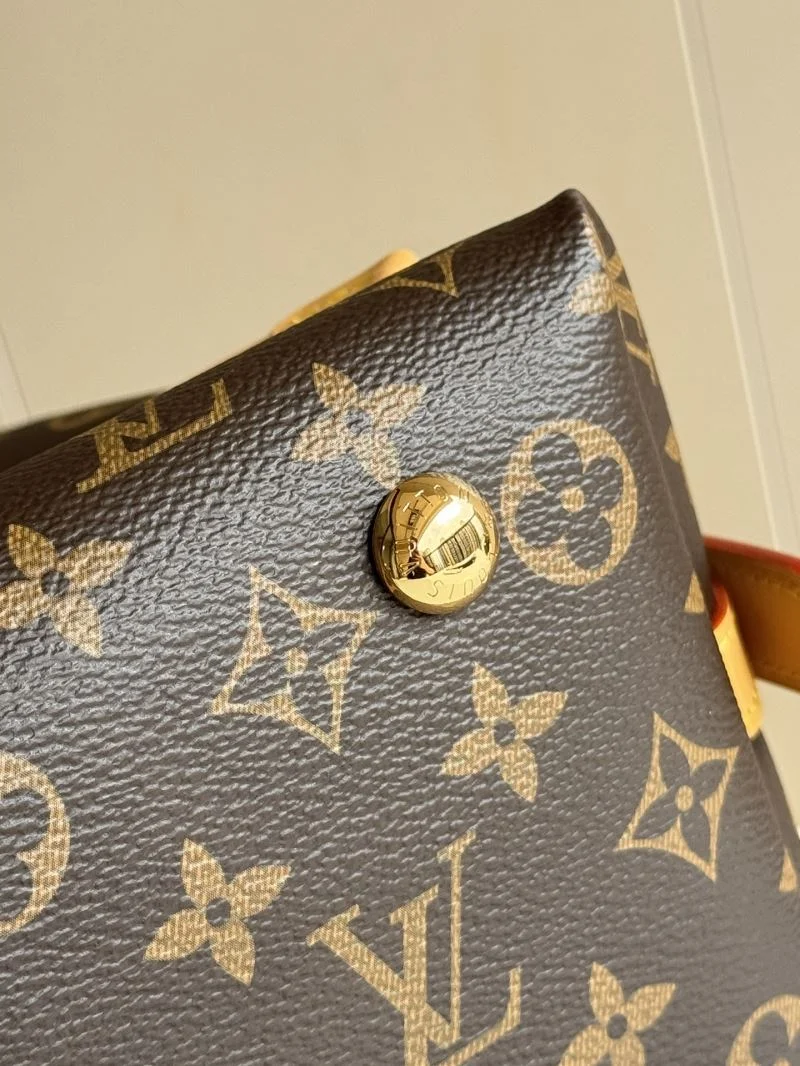 Top mirror Louis Vuitton Shopping Bags