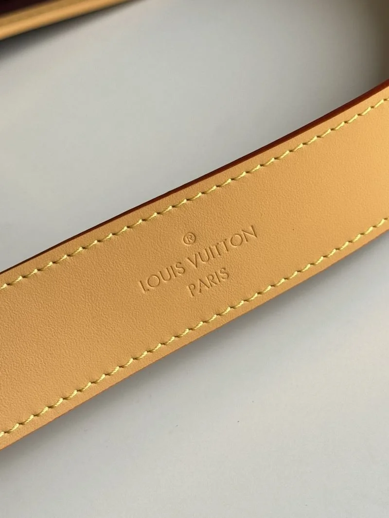 Top mirror Louis Vuitton Shopping Bags