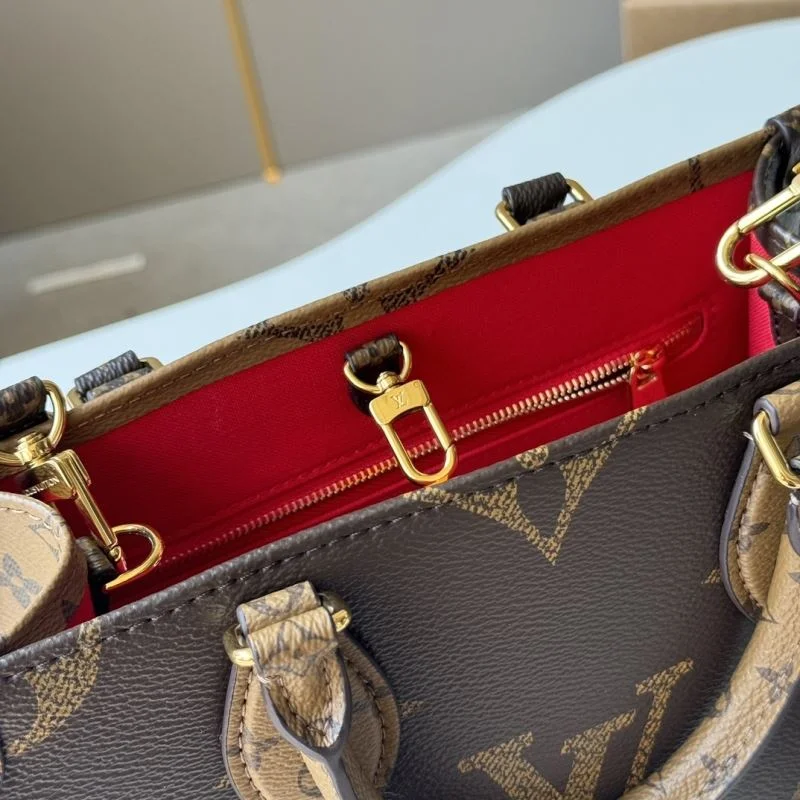 Accurate model Louis Vuitton Shopping Bags