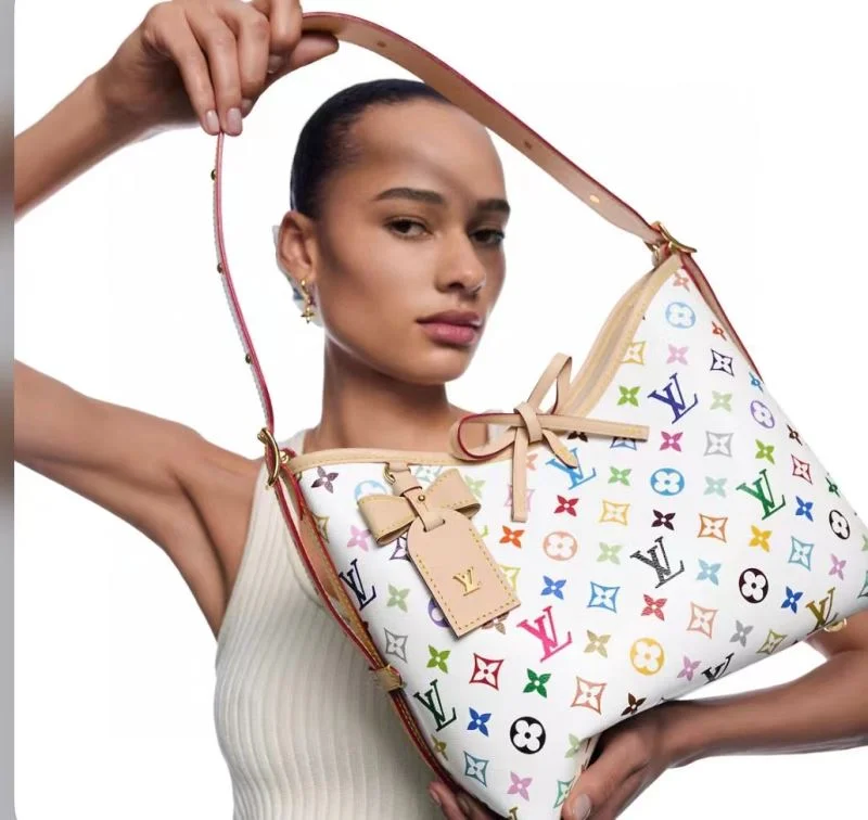 Low-cost Louis Vuitton Shopping Bags