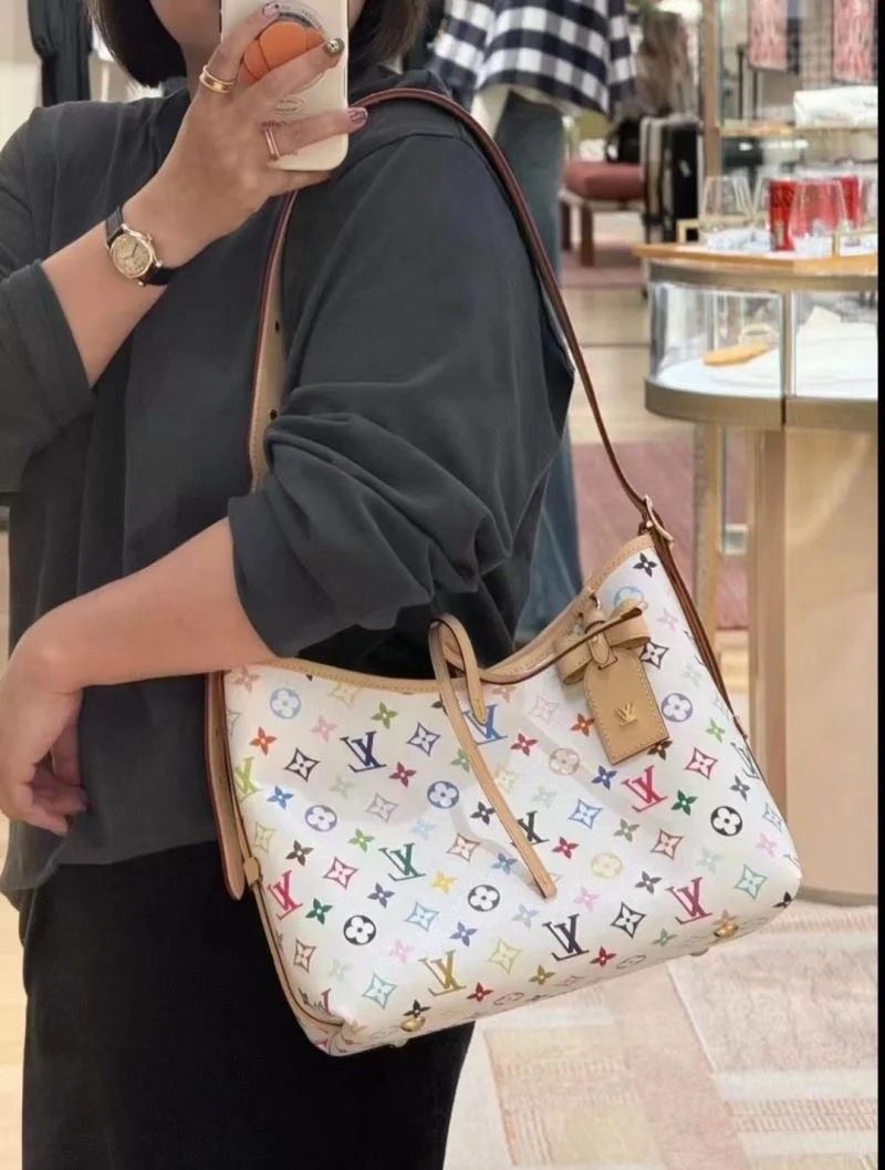 Low-cost Louis Vuitton Shopping Bags