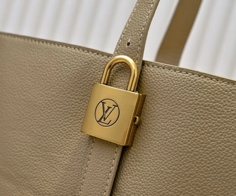 Bargain Louis Vuitton Shopping Bags