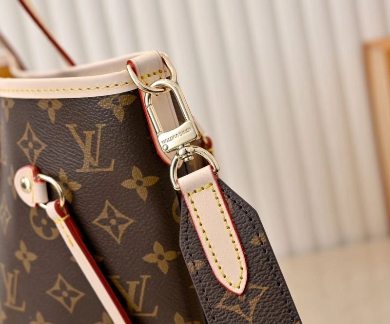 Reasonably priced Louis Vuitton Shopping Bags