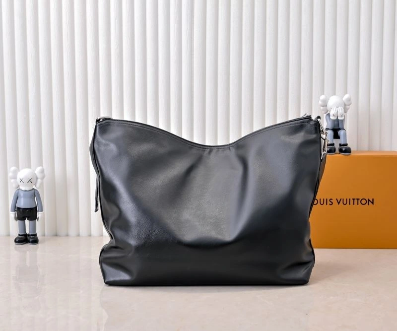 Indistinguishable Louis Vuitton Shopping Bags