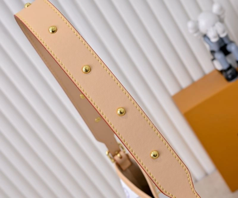 High fidelity Louis Vuitton Shopping Bags