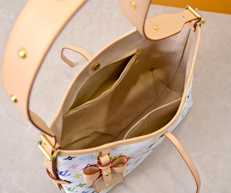 High fidelity Louis Vuitton Shopping Bags