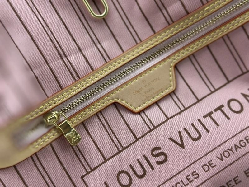 Discounted Louis Vuitton Shopping Bags