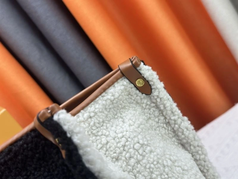 Economical Louis Vuitton Shopping Bags