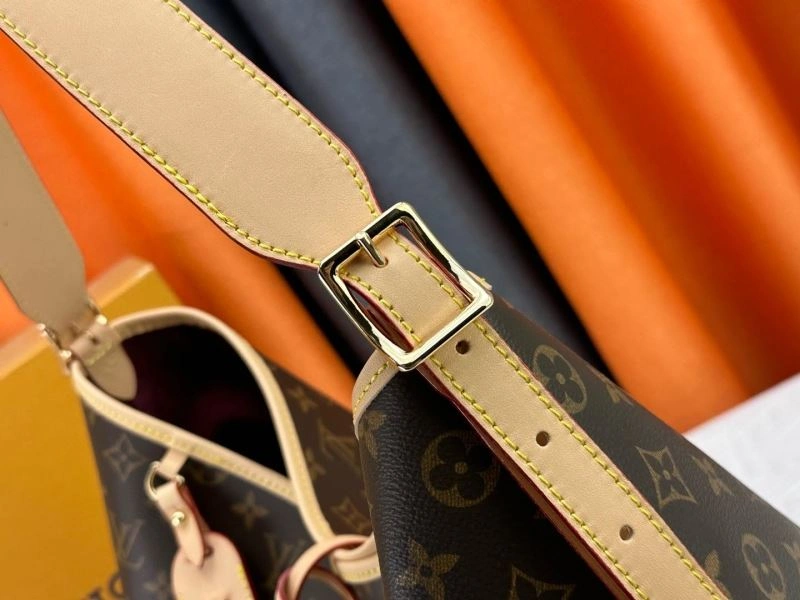 Perfect replica Louis Vuitton Shopping Bags