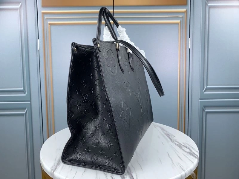 Indistinguishable Louis Vuitton Shopping Bags