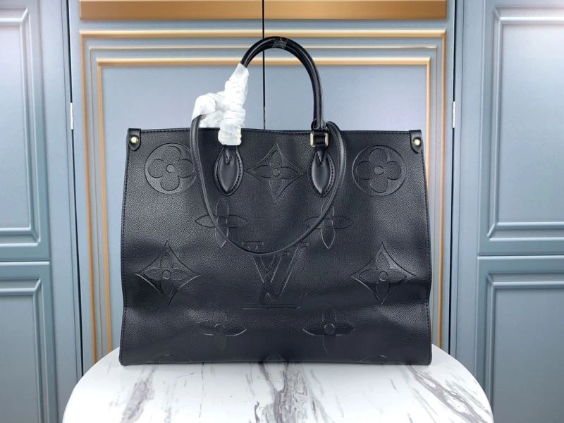Indistinguishable Louis Vuitton Shopping Bags
