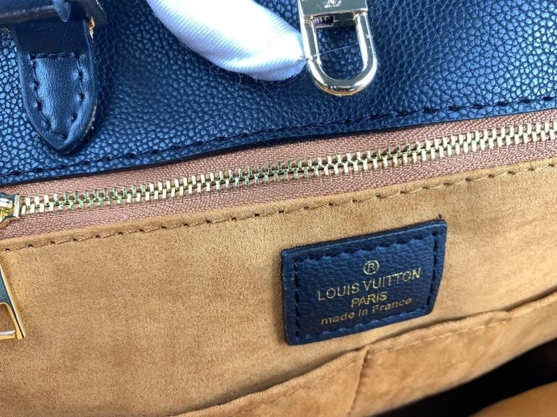 Indistinguishable Louis Vuitton Shopping Bags