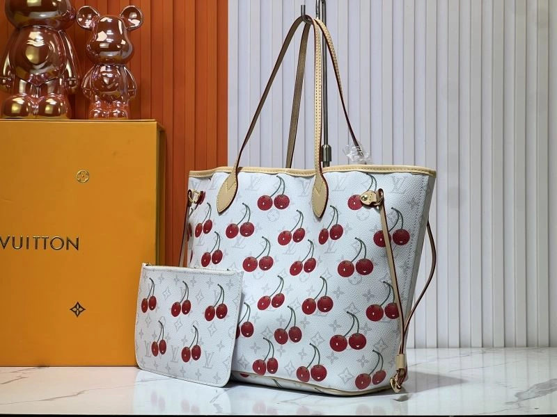 Low-cost Louis Vuitton Shopping Bags