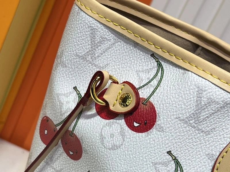 Low-cost Louis Vuitton Shopping Bags