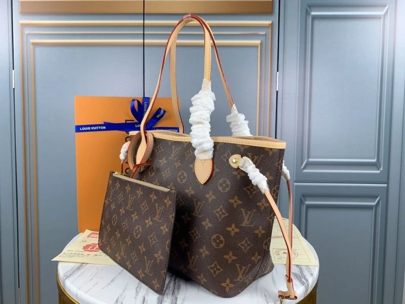 High accuracy Louis Vuitton Shopping Bags