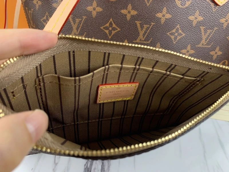 High accuracy Louis Vuitton Shopping Bags