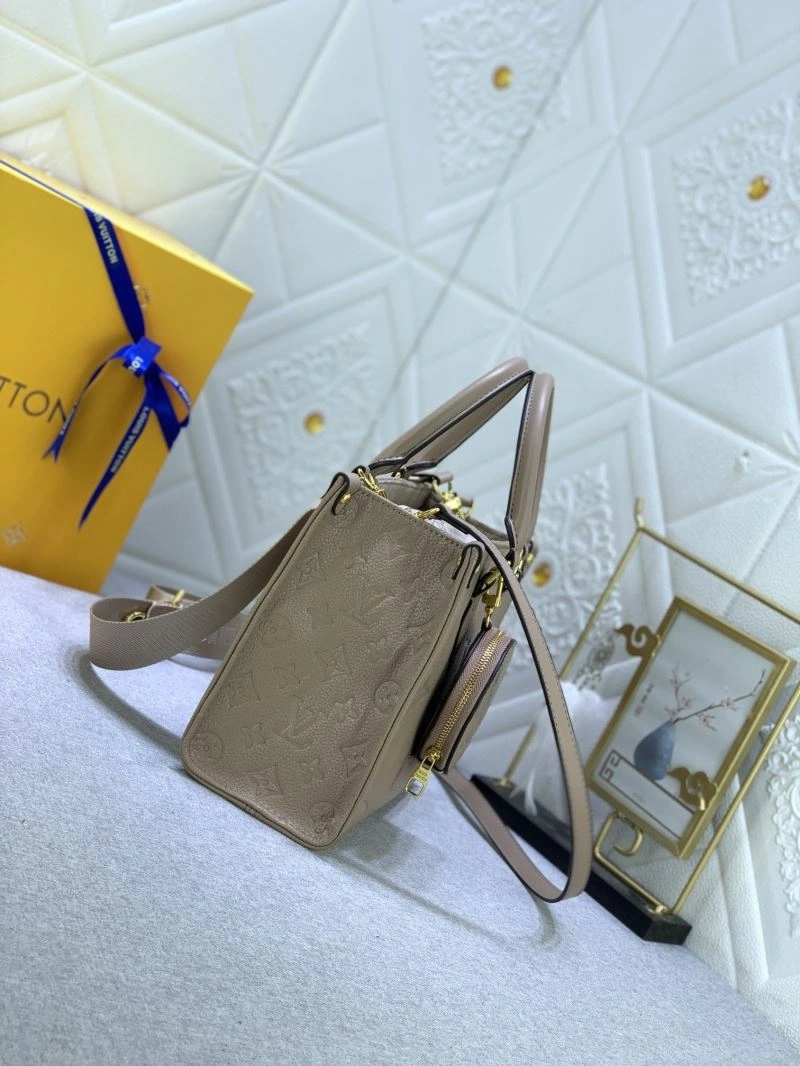 Indistinguishable Louis Vuitton Shopping Bags