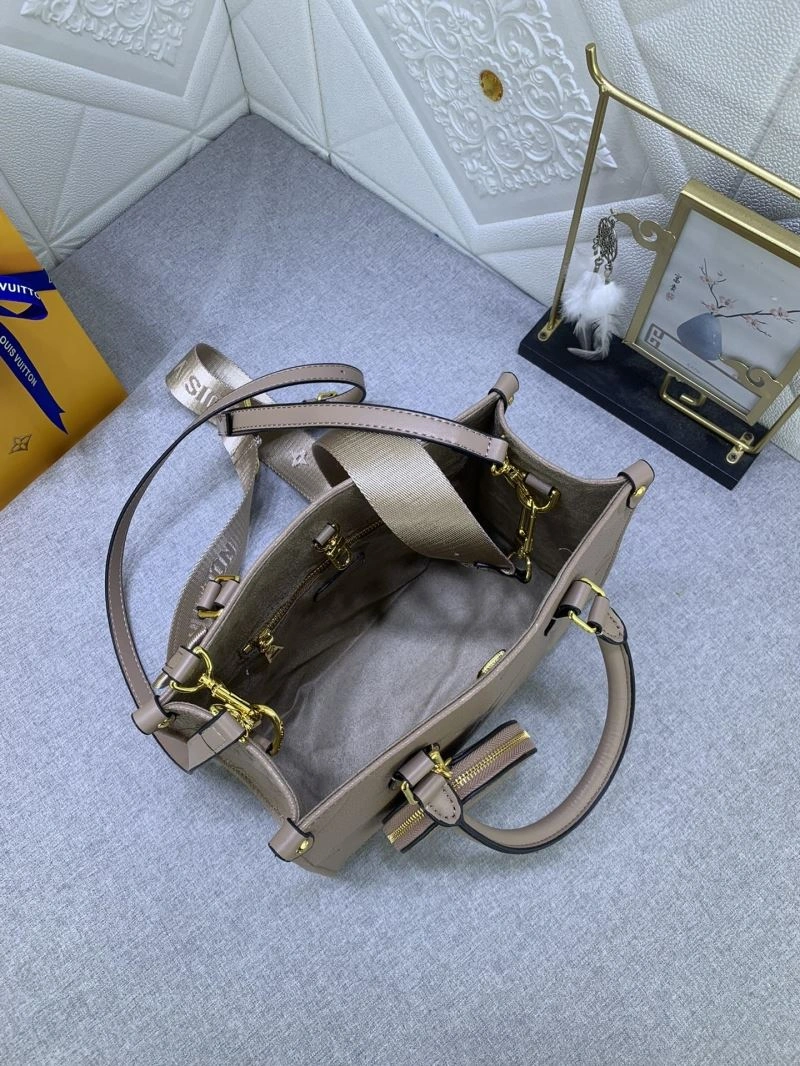 Indistinguishable Louis Vuitton Shopping Bags