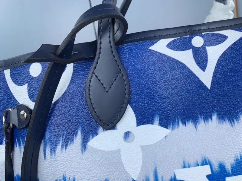 Accurate model Louis Vuitton Shopping Bags