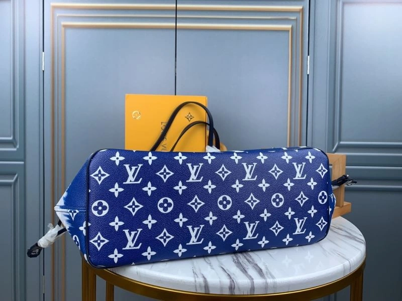 Accurate model Louis Vuitton Shopping Bags