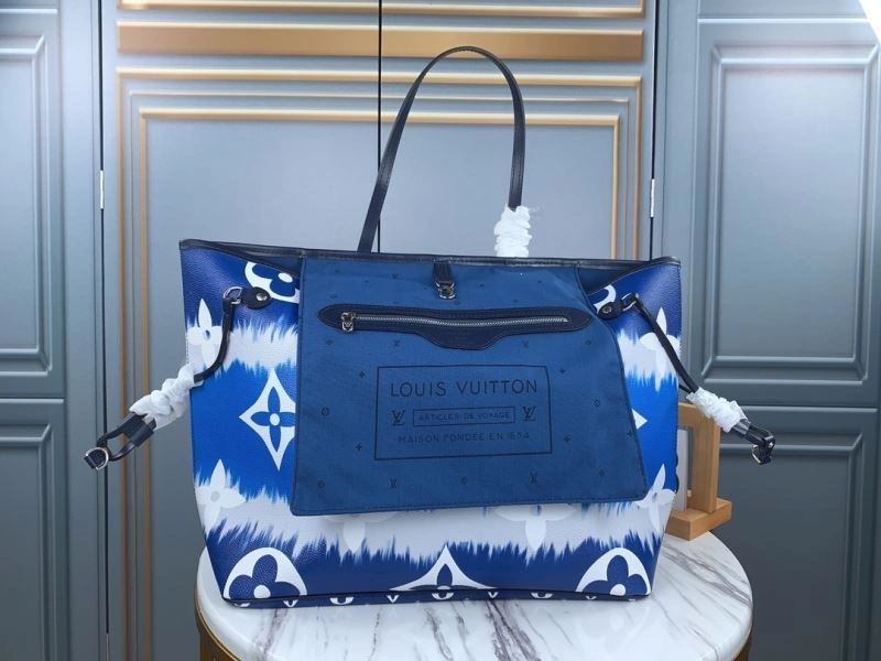 Accurate model Louis Vuitton Shopping Bags