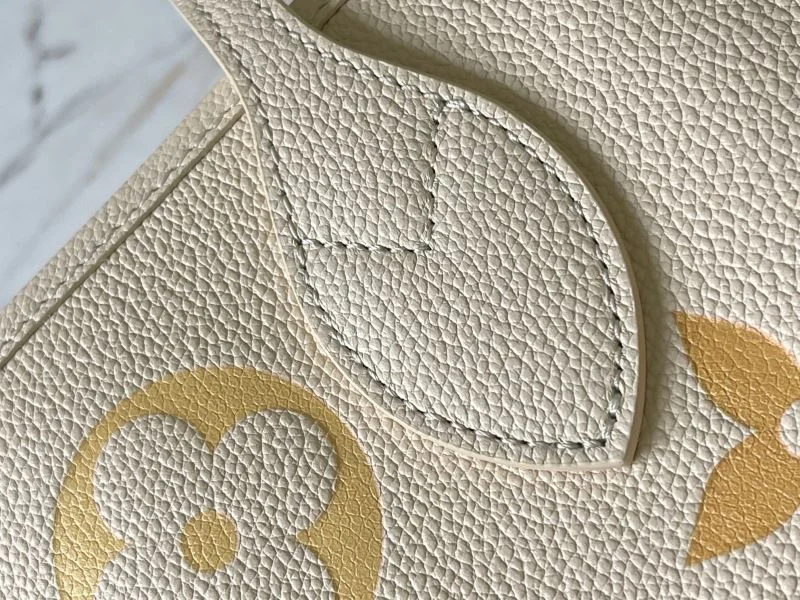Economical Louis Vuitton Shopping Bags
