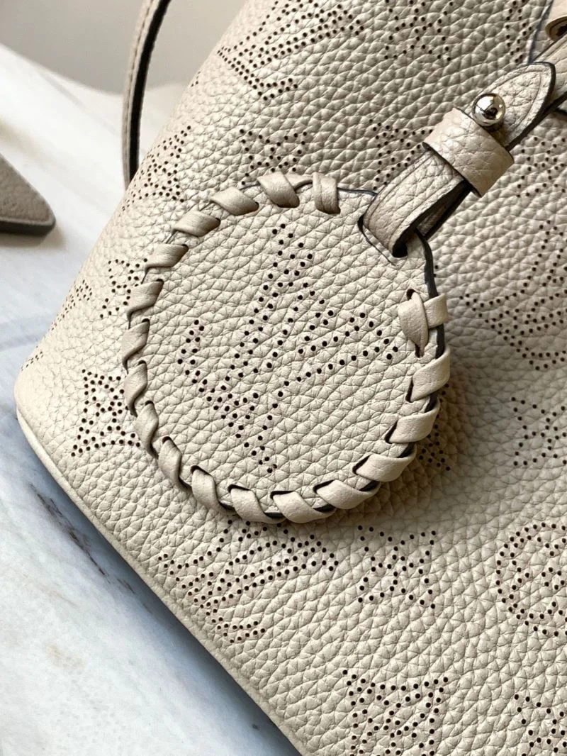 High fidelity Louis Vuitton Shopping Bags