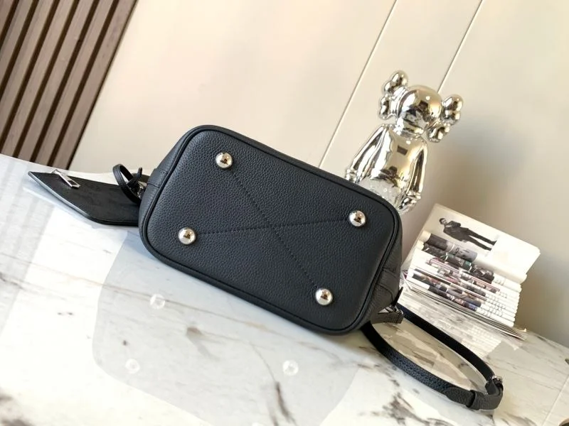 Bargain Louis Vuitton Shopping Bags