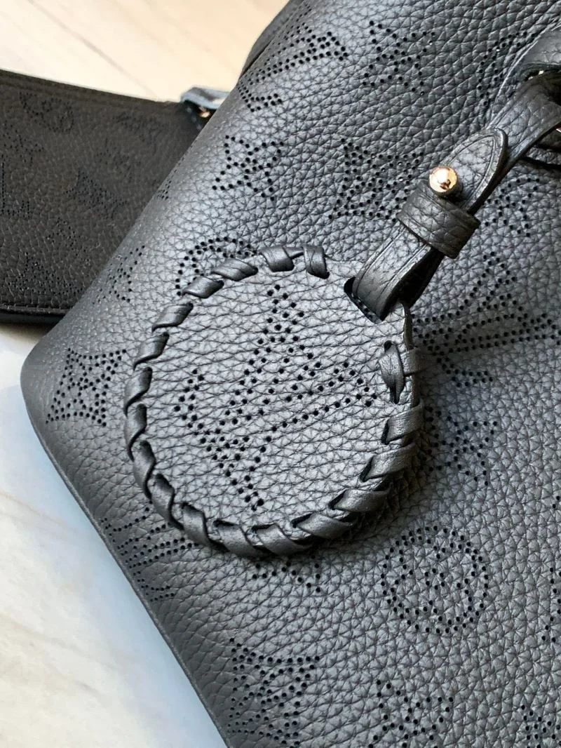 Bargain Louis Vuitton Shopping Bags