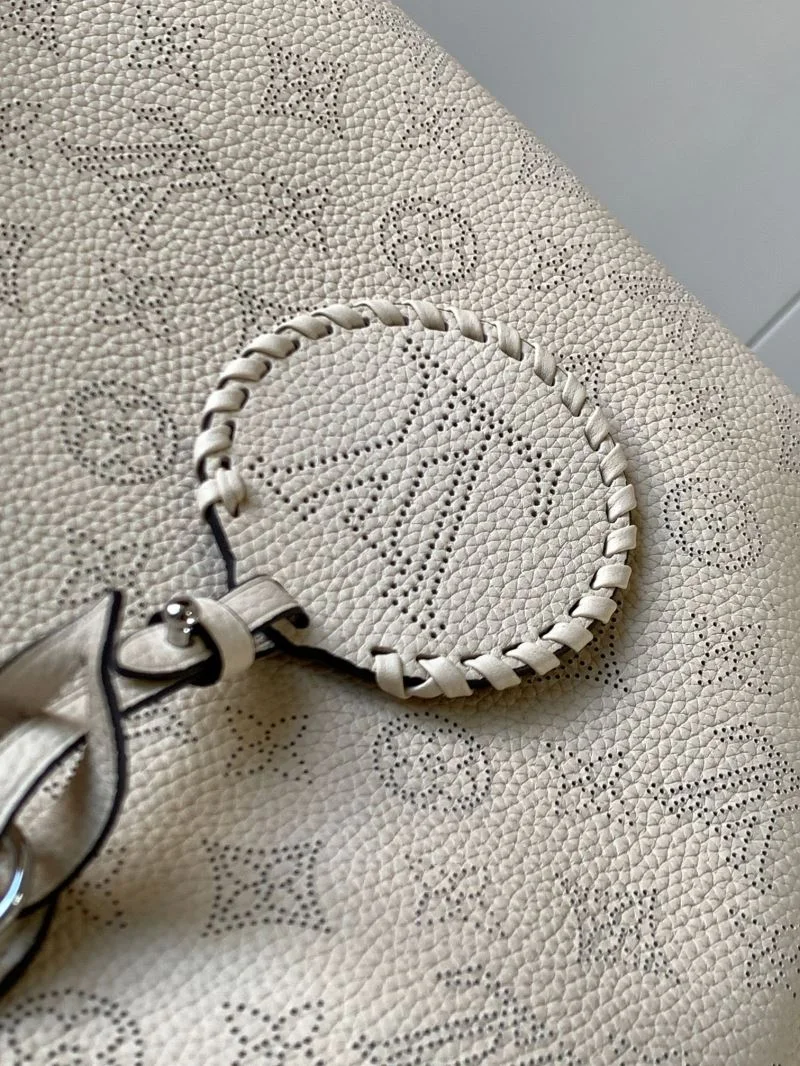 Exact replica Louis Vuitton Shopping Bags