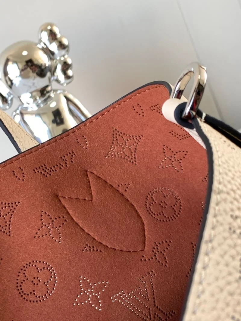 Exact replica Louis Vuitton Shopping Bags
