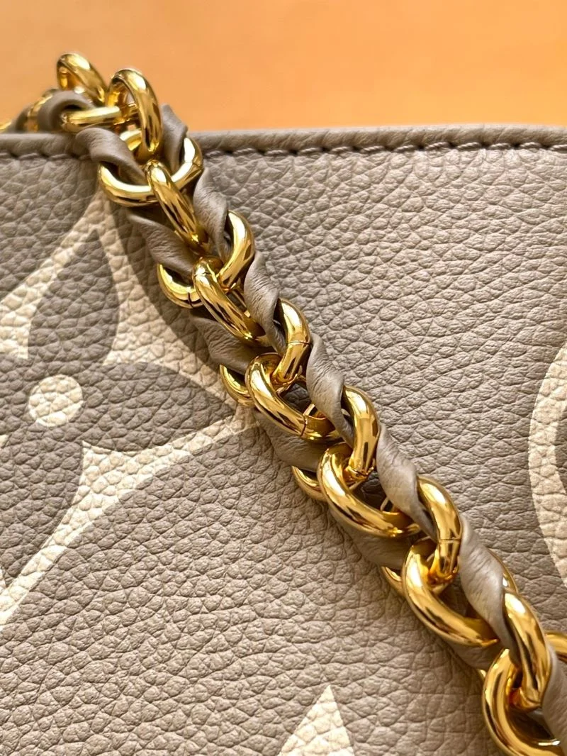 High accuracy Louis Vuitton Shopping Bags