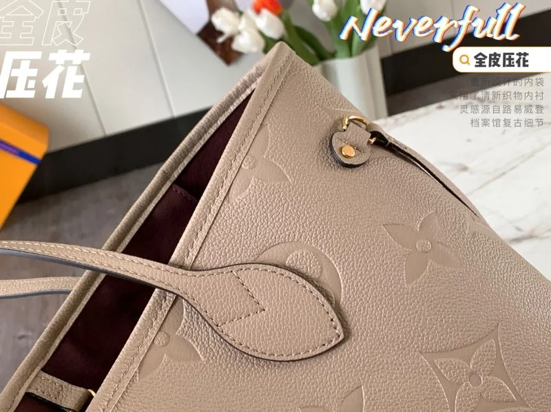 Top mirror Louis Vuitton Shopping Bags